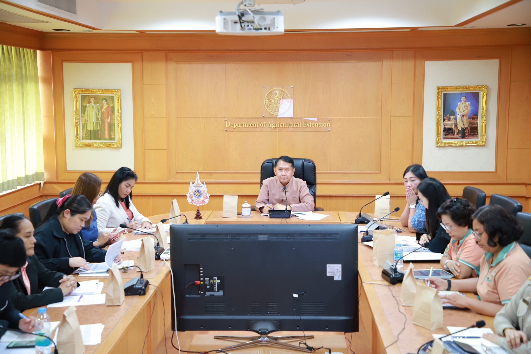 ประชุมคณะกรรมการติดตามเร่งรัดการใช้จ่ายงบประมาณของกรมส่งเสริมการเกษตร ...